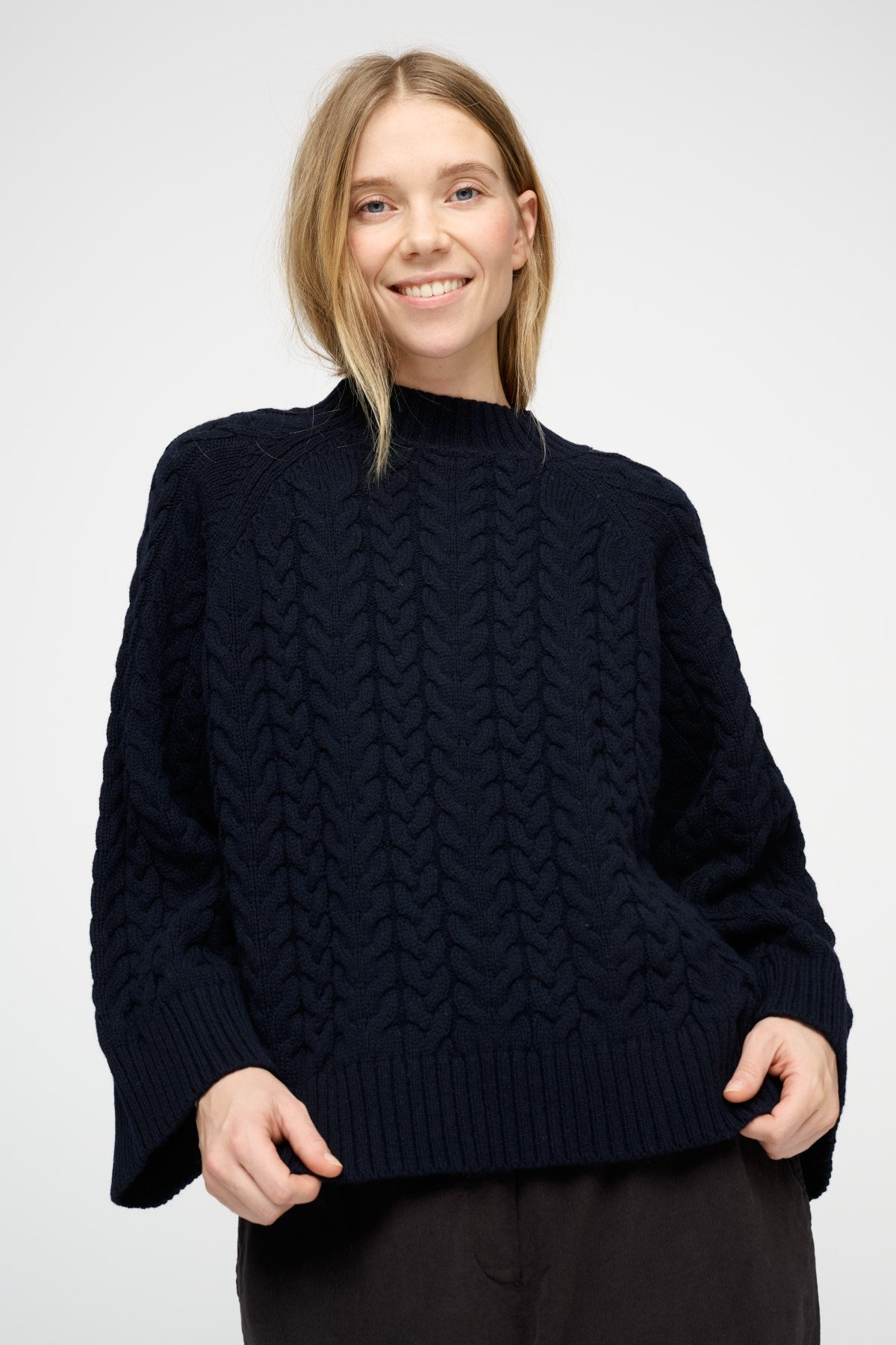oak cable knit | Køb strik til kvinder online