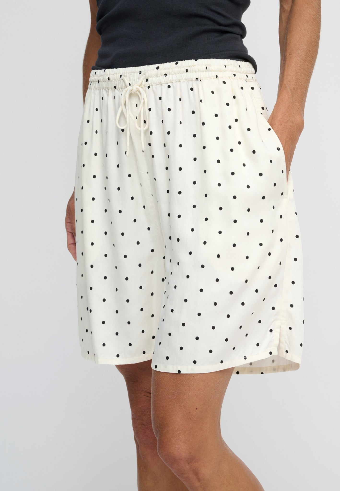 dotted liana shorts silky | Køb shorts og nattøj til kvinder online